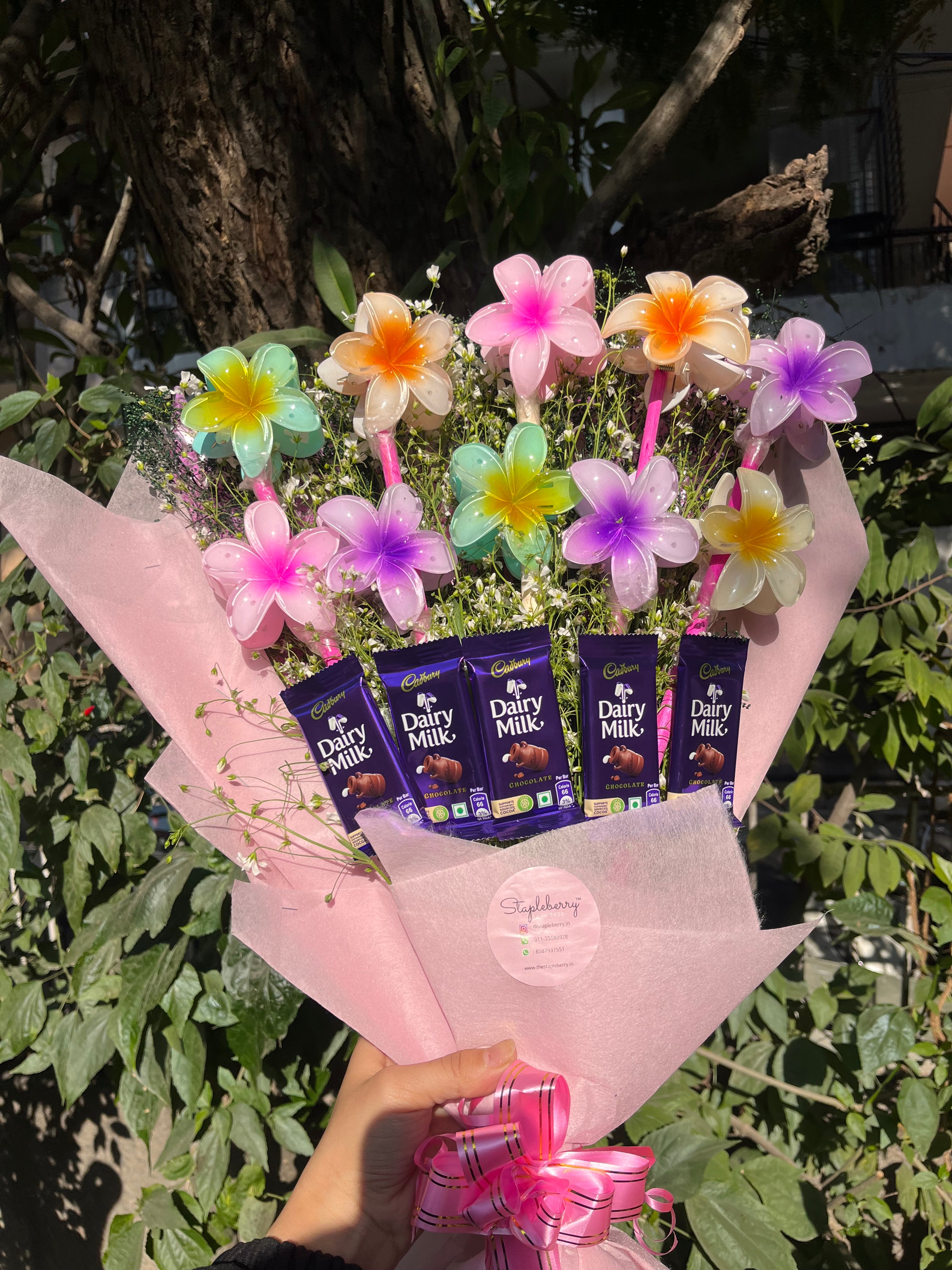 Flower Clutcher Chocolate Bouquet | Valentine Bouquet – Stapleberry